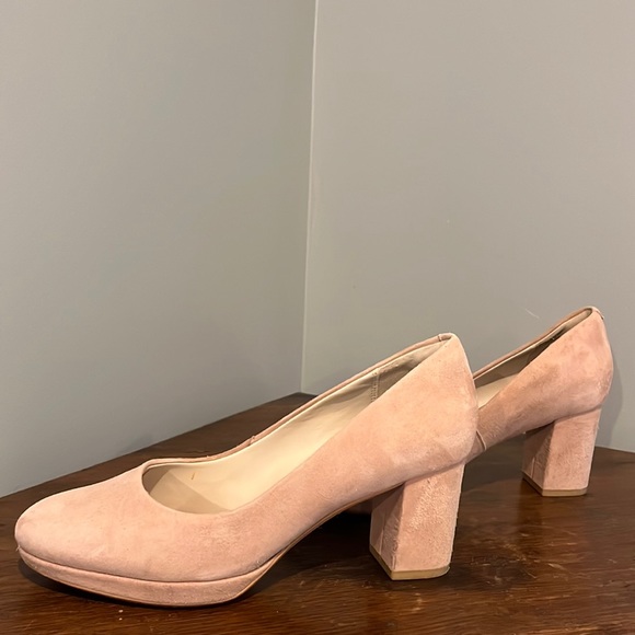 Clarks | Shoes | Clarks Dusty Rose Block Heel Suede Pumps Size 8 | Poshmark
